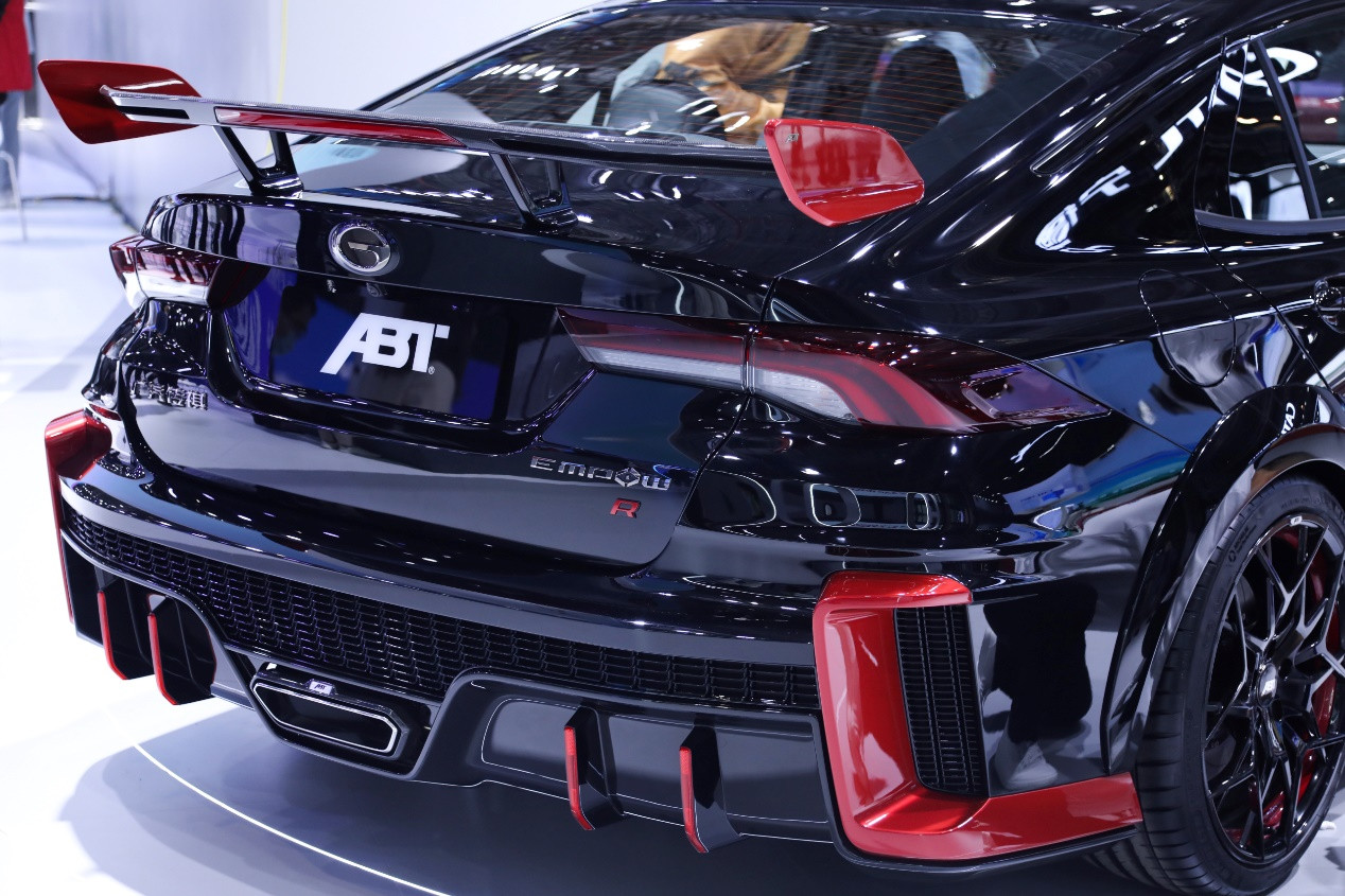 影豹R·ABT联名版登陆上海车展，广汽传祺深化定制改装战略_南方网