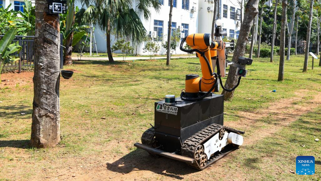 AI-powered rubber-tapping robots designed to alleviate labor shortage | GDToday