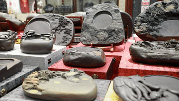 Duan inkstone inheritor in south China's Guangdong | GDToday