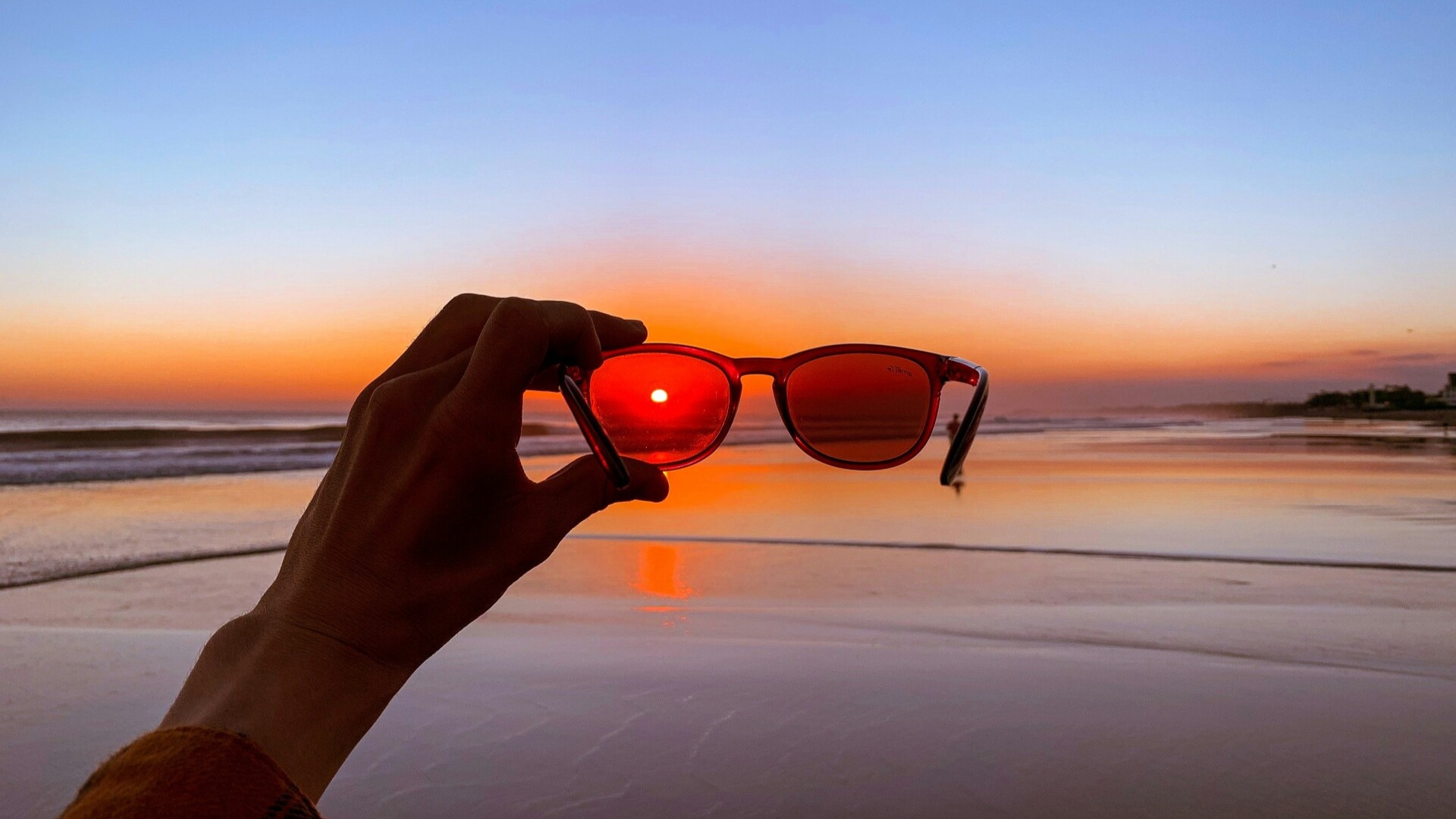 Forgotten body part that needs summer sun protection: Your eyes | INFO ...