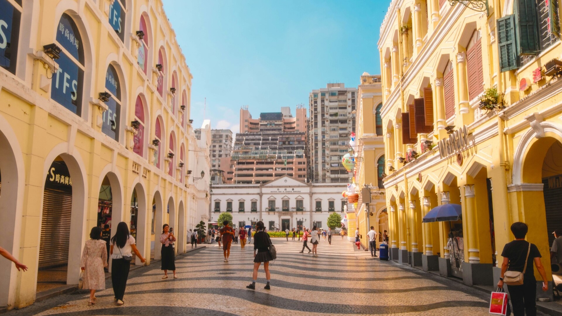 Chinese mainland, Macao sign MoU on cross-border payment | South